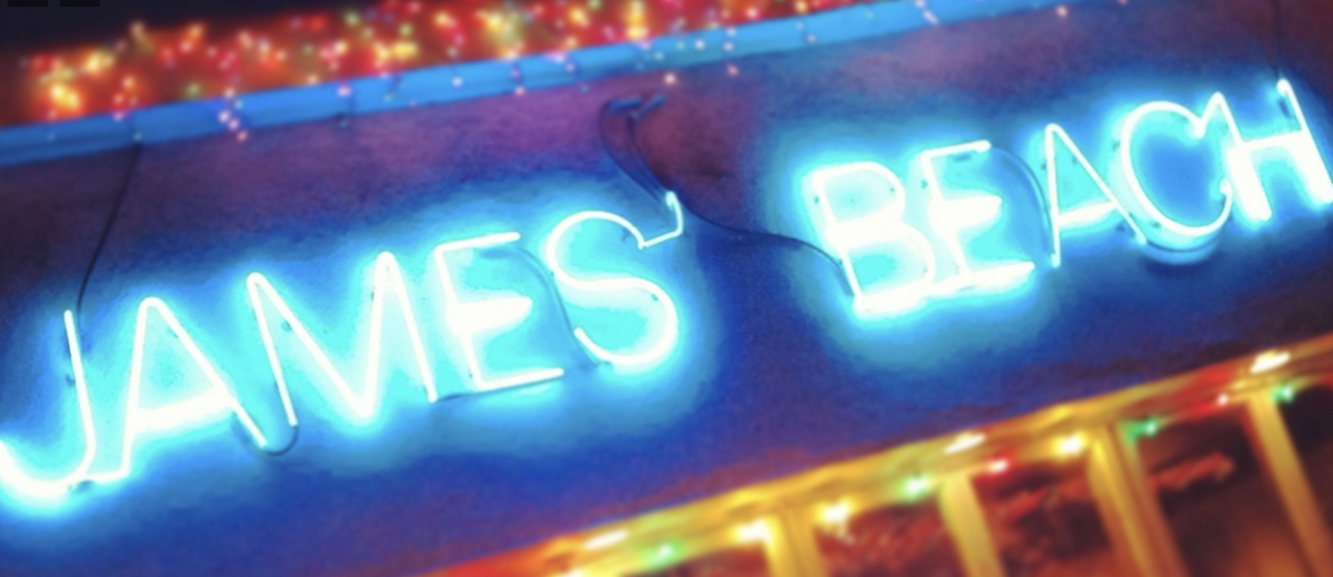 » Cocktails and dining at James’ Beach